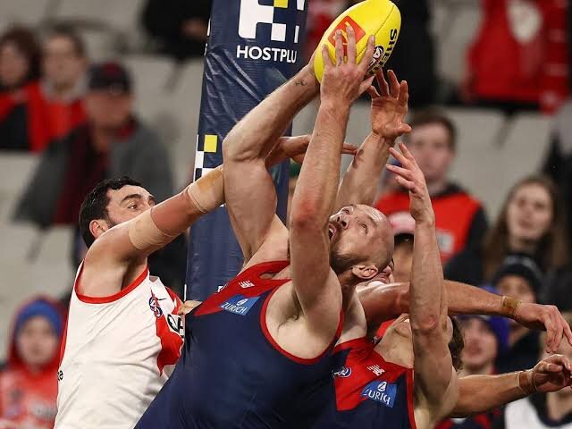 Who is the best contested mark in the AFL? | BigFooty Forum