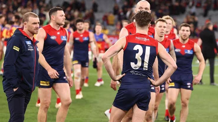 Game Day - First Qualifying Final - Draft Dodging Traitor Pie Parasites ...